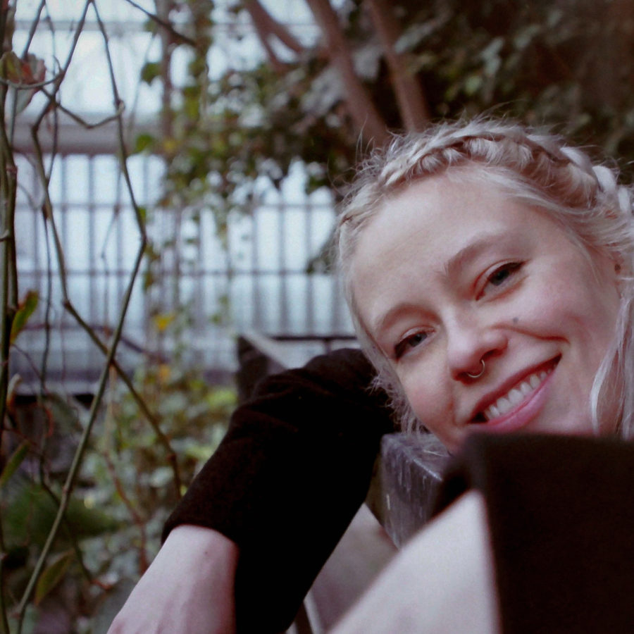 Premiere: TONI&MASH 'GOLD' - Curated by GIRLS